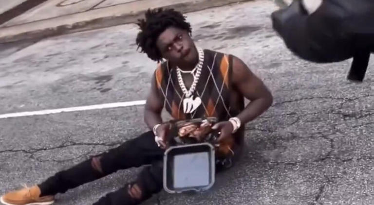 Kodak Black’s lawyer denies that Kodak has drug problem after being spotted sitting in street ...
