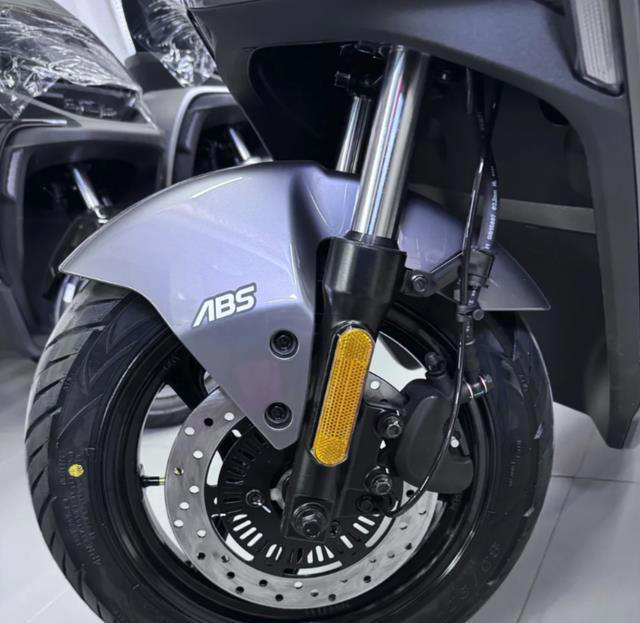 上班通勤电动车推荐：长续航+ABS加持，九号电动F2z 110 MAX卷疯了