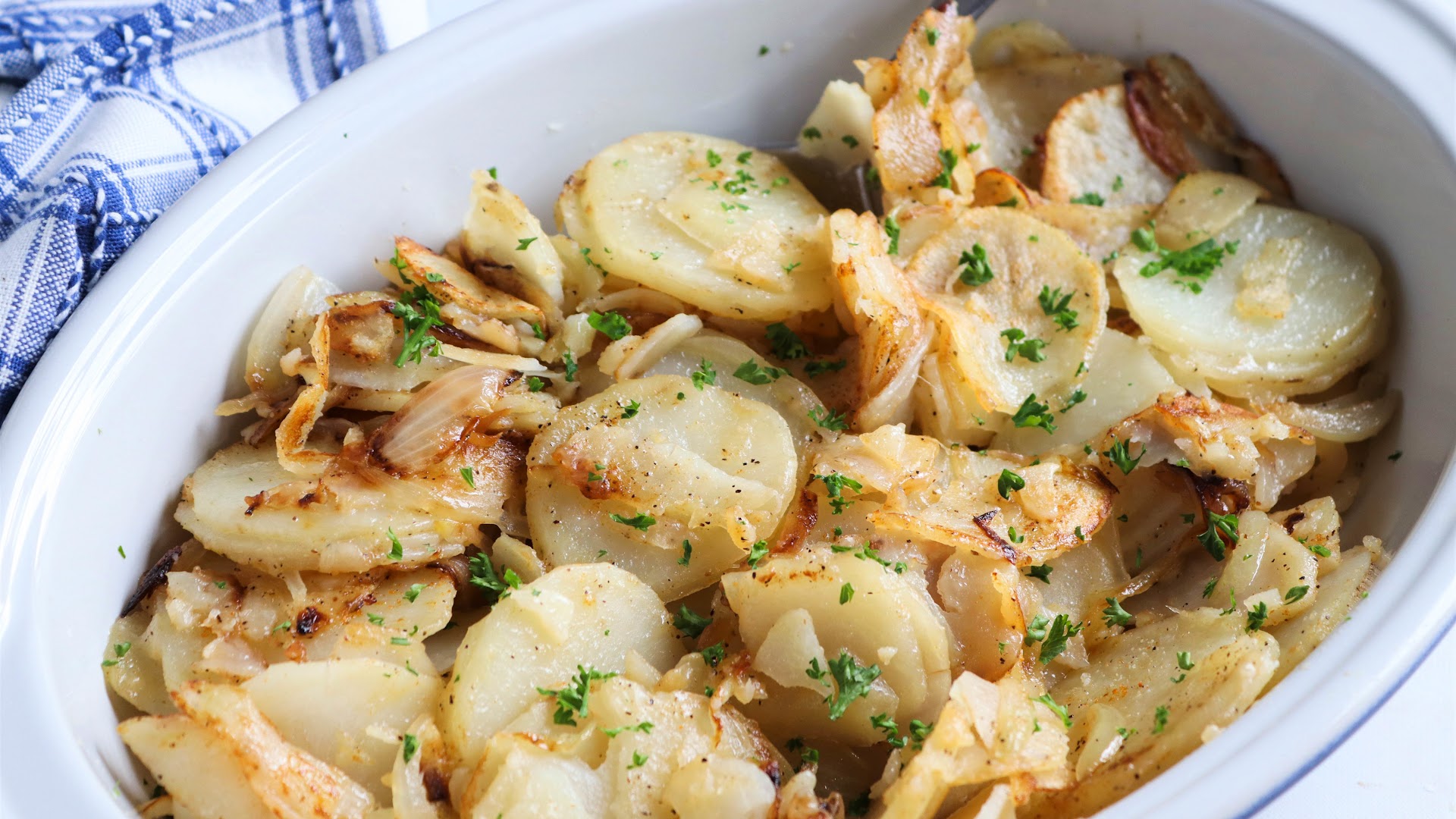 Janice's Potatoes And Onions Is The Perfect Example Of A Quick And Easy ...