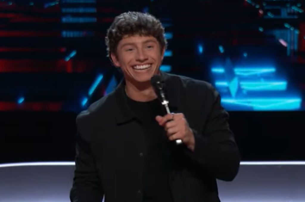 Britton Moore Earns Four-Chair Turn for Coldplay's ‘Yellow' on ‘The Voice'