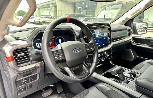 3.5TT双涡轮+10AT，福特猛禽商务车动力爆表