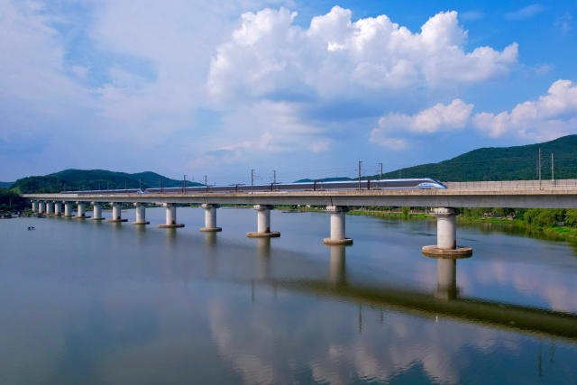 코레일, ‘KTX-청룡’ 이용객 90만명 돌파…하루 2000여명 탑승