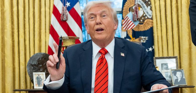 „Es ist an der Zeit“ – Trump verhängt Sonderzölle von 25 Prozent auf ...