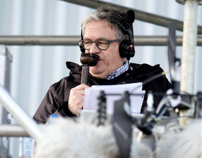 Leamington TV commentator recognised with prestigious hockey award