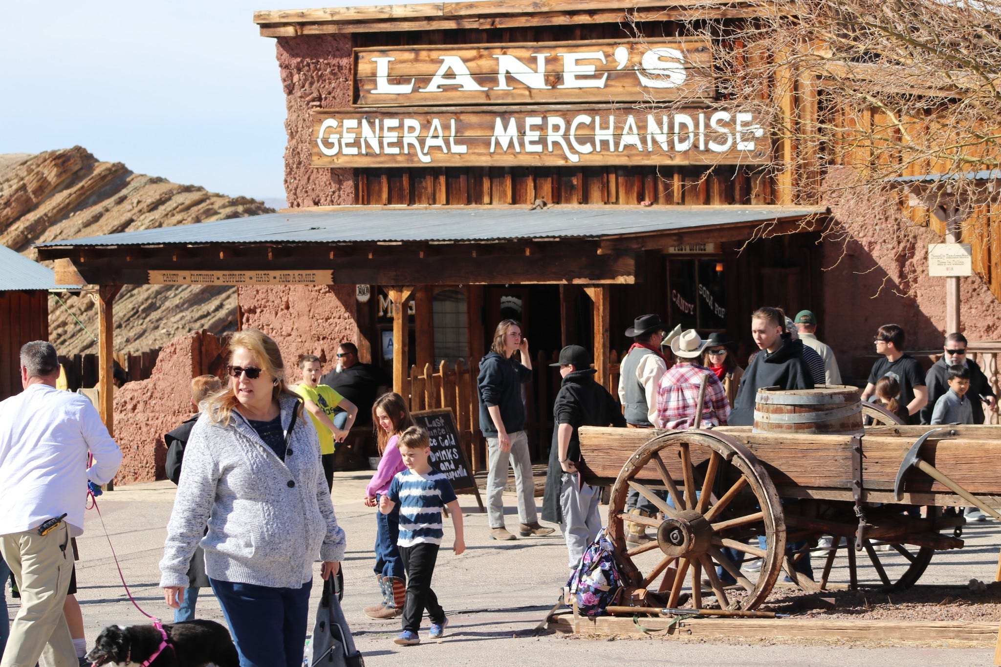 A ghost town and giant art: 7 quirky experiences you can only get in SoCal