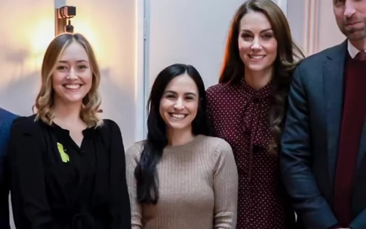 Kate shares touching embrace with hero Southport yoga teacher who ...