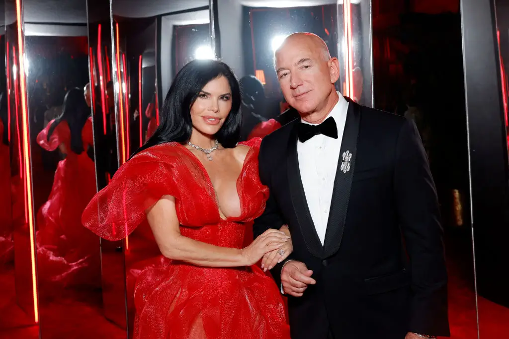 Jeff Bezos’ Fiancée Lauren Sánchez Reflects on ‘Turbulence’ at the ...