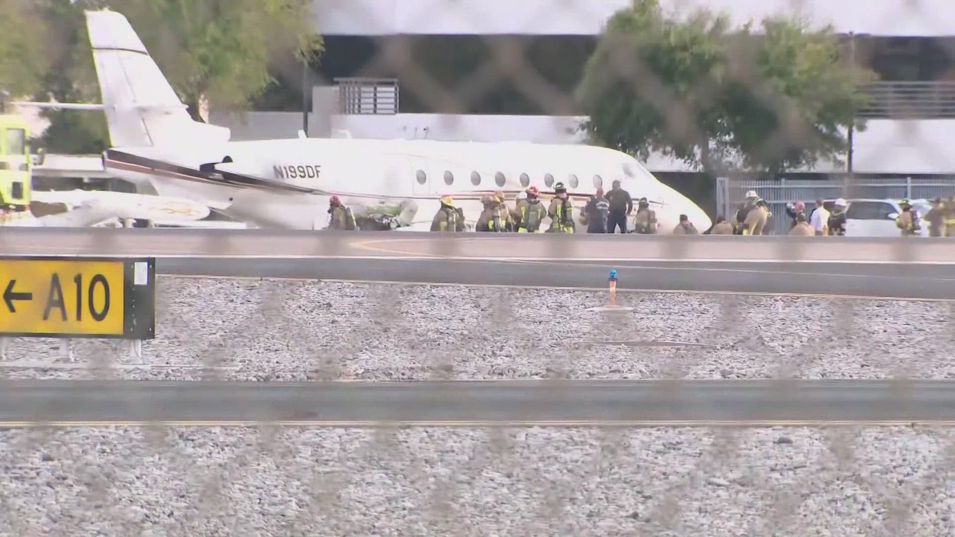 1 dead, 3 injured in Arizona crash; plane owned by Motley Crue member