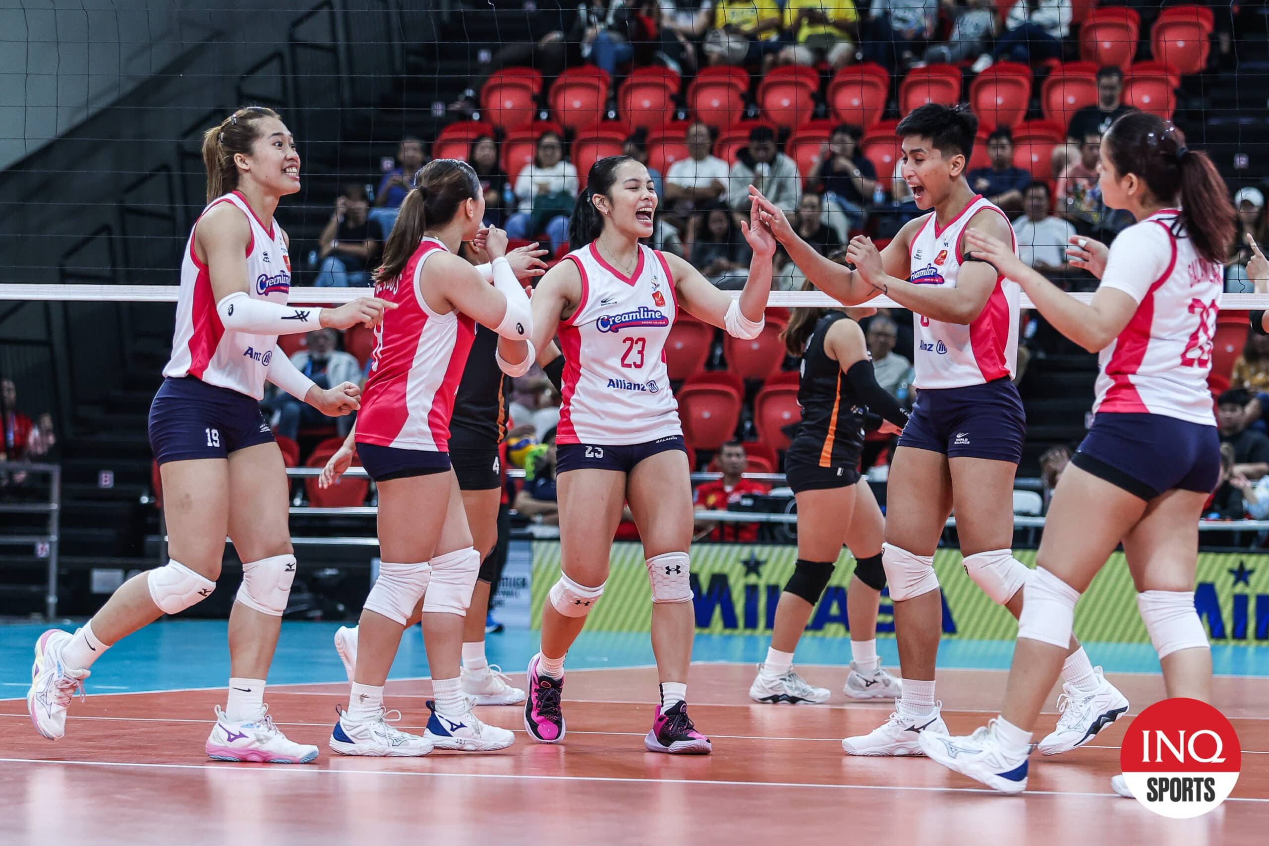 PVL: Creamline fans hot streak with sweep of Farm Fresh
