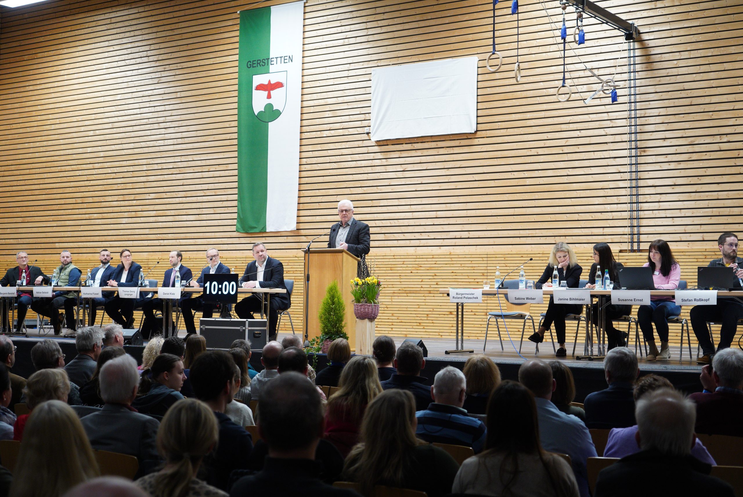 Bürgermeisterwahl in Gerstetten: Hunderte Bürgerinnen und Bürger bei ...