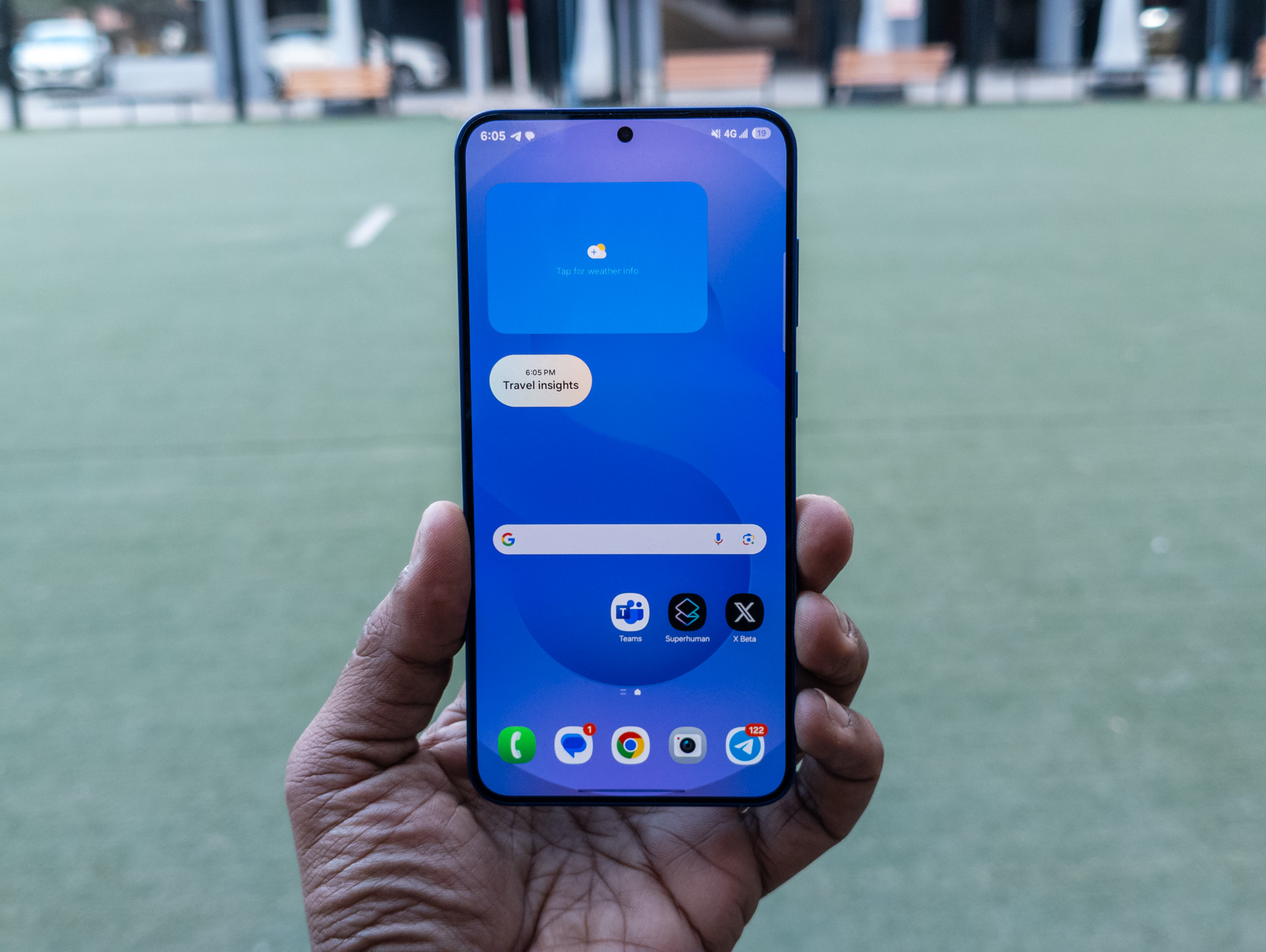Samsung Galaxy S25 AI keyboard offers smart replies for WhatsApp & more
