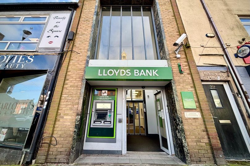 High street blow as banks shutting 67 branches - full list