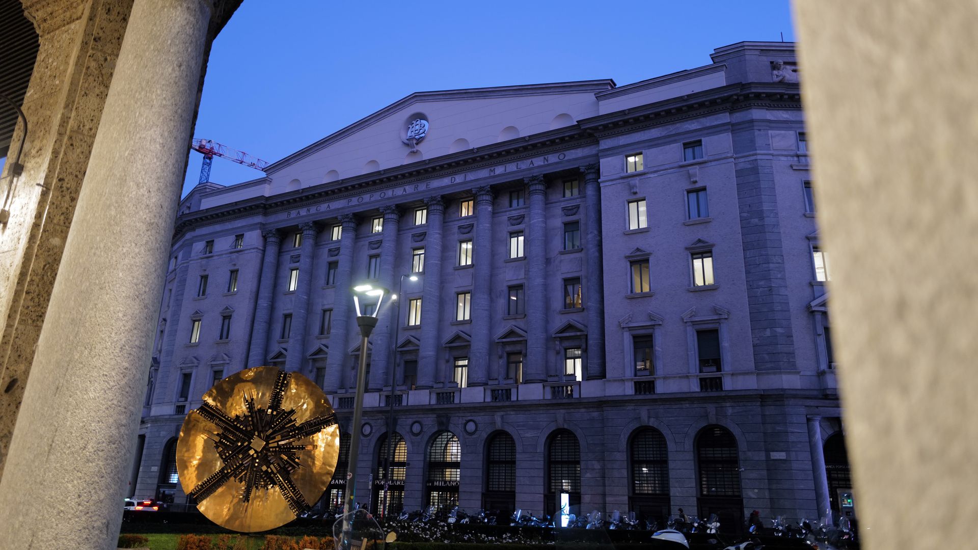 Bpm, febbre da M&A non si placa e Davide Leone fissa la base d’asta. La view degli analisti ...