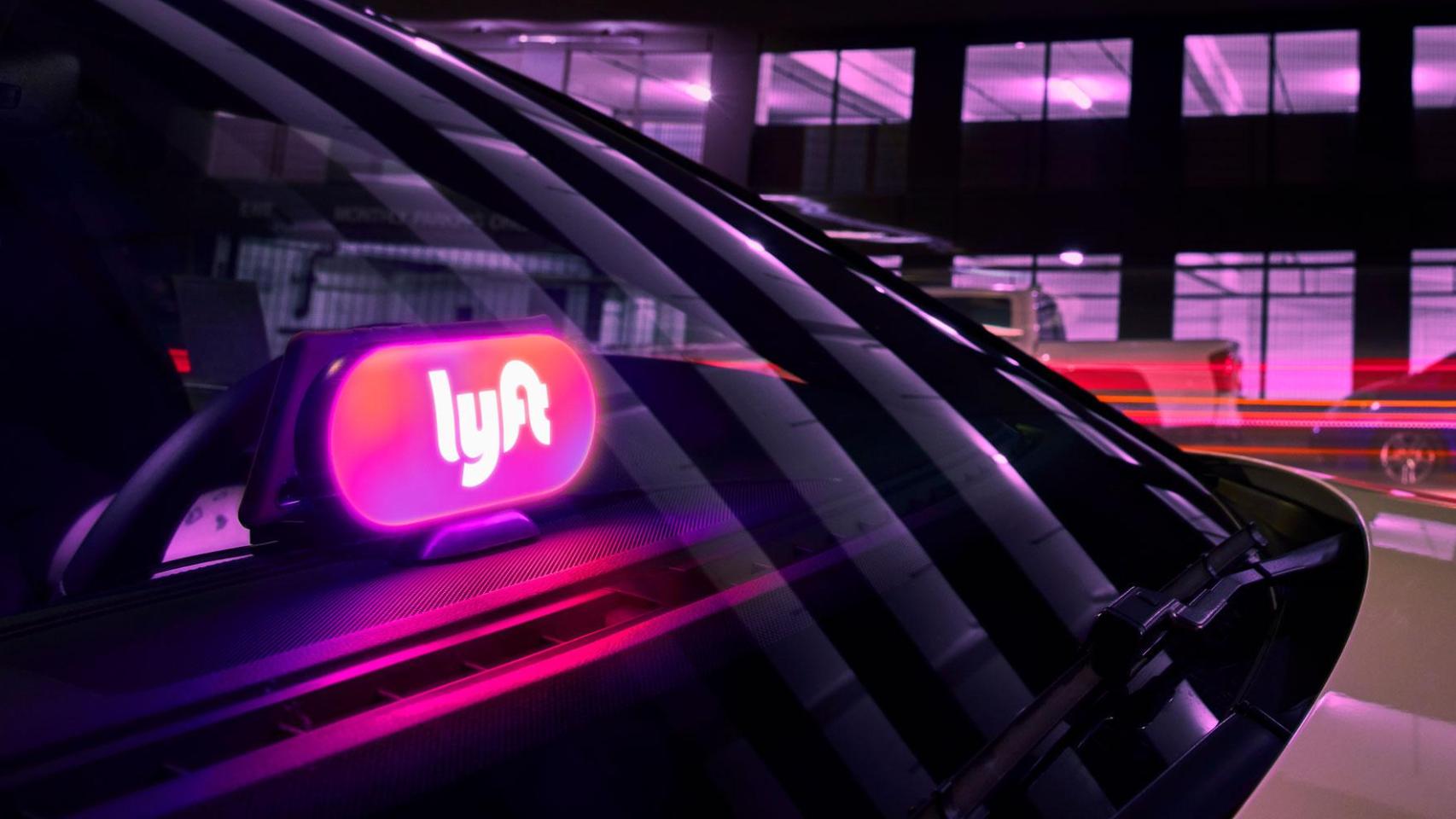 Los robotaxis se expanden: Lyft desafía a Uber anunciando su primera ...