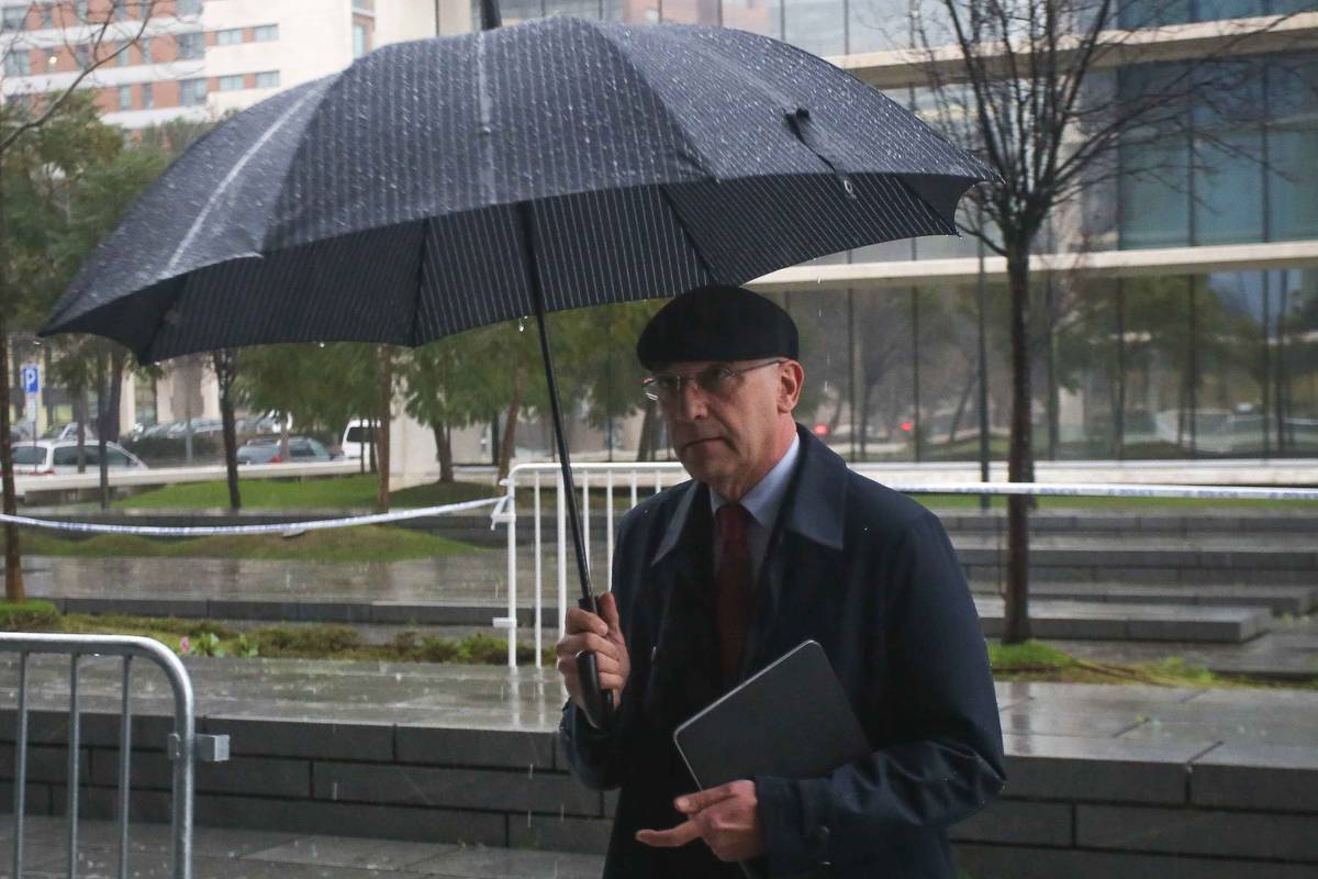 Passos Coelho tentou sensibilizar Angola para ajudar Banco de Portugal ...