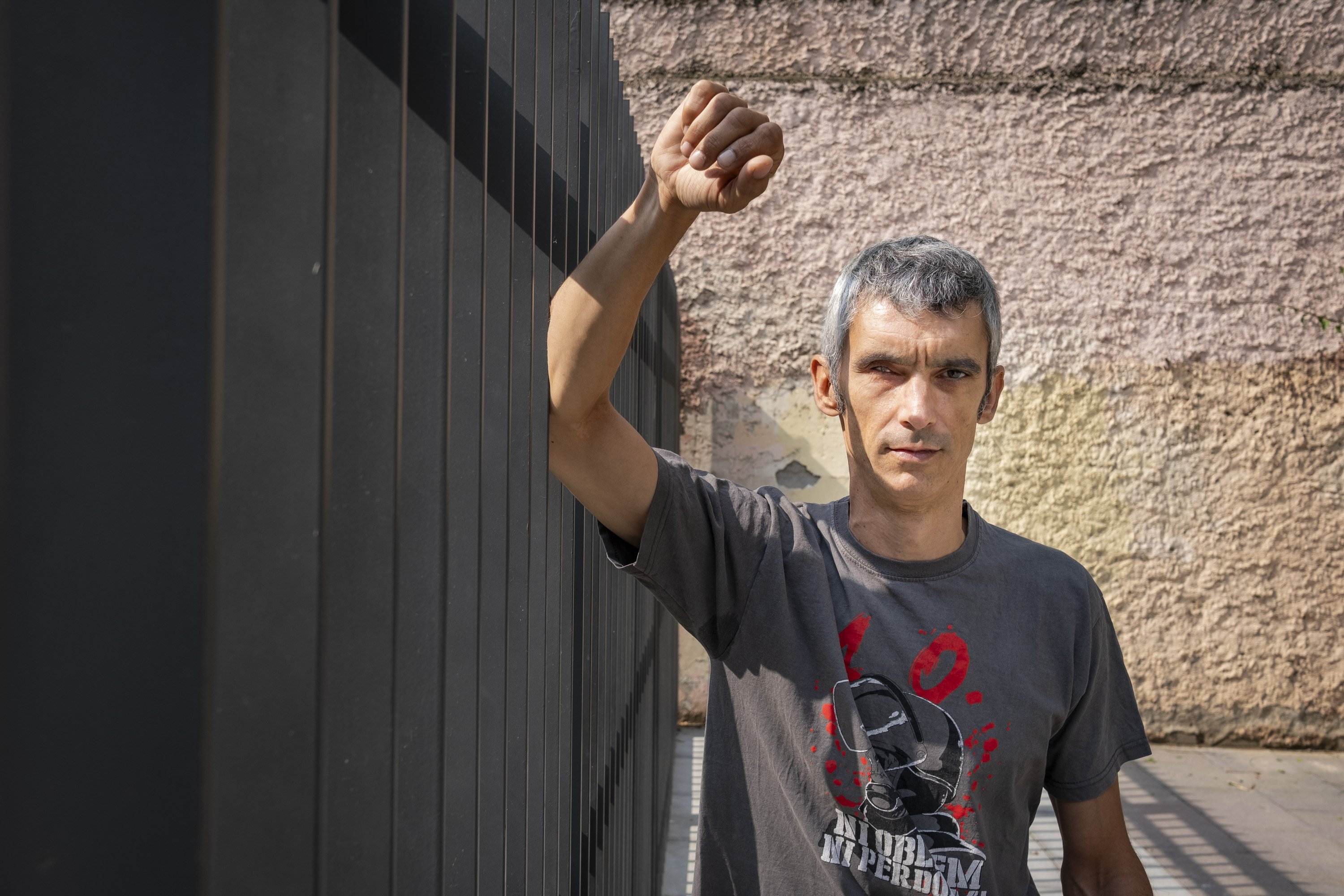 La Fiscalía reclama que los 4 policías acusados de mutilar a Roger ...