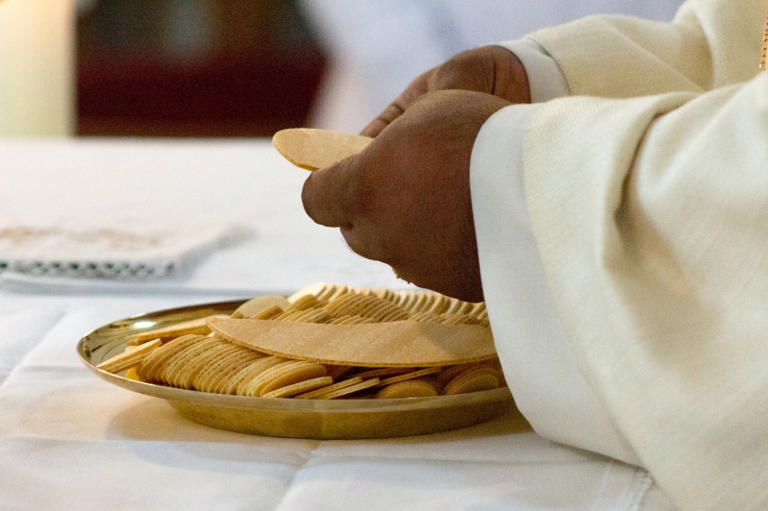 Anglican Communion refutes claims that gluten-free bread and non ...