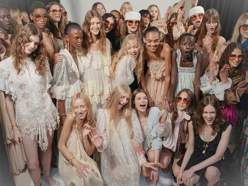 Laut Net-a-Porter: Die 4 wichtigsten Modetrends für den Frühling 2025 ...