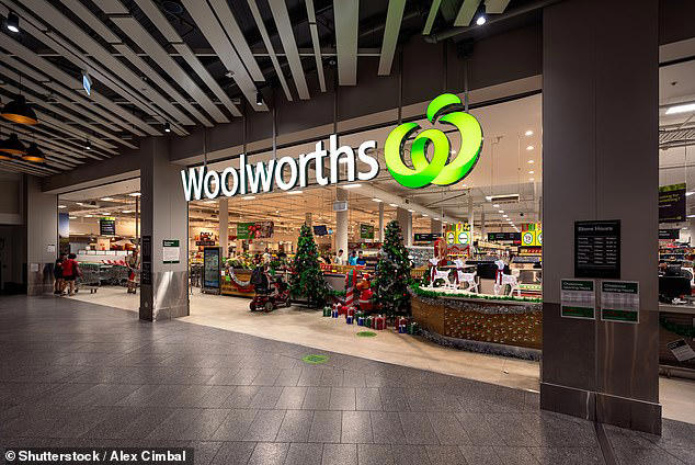 Woolworths orders 10,000 employees back into the office