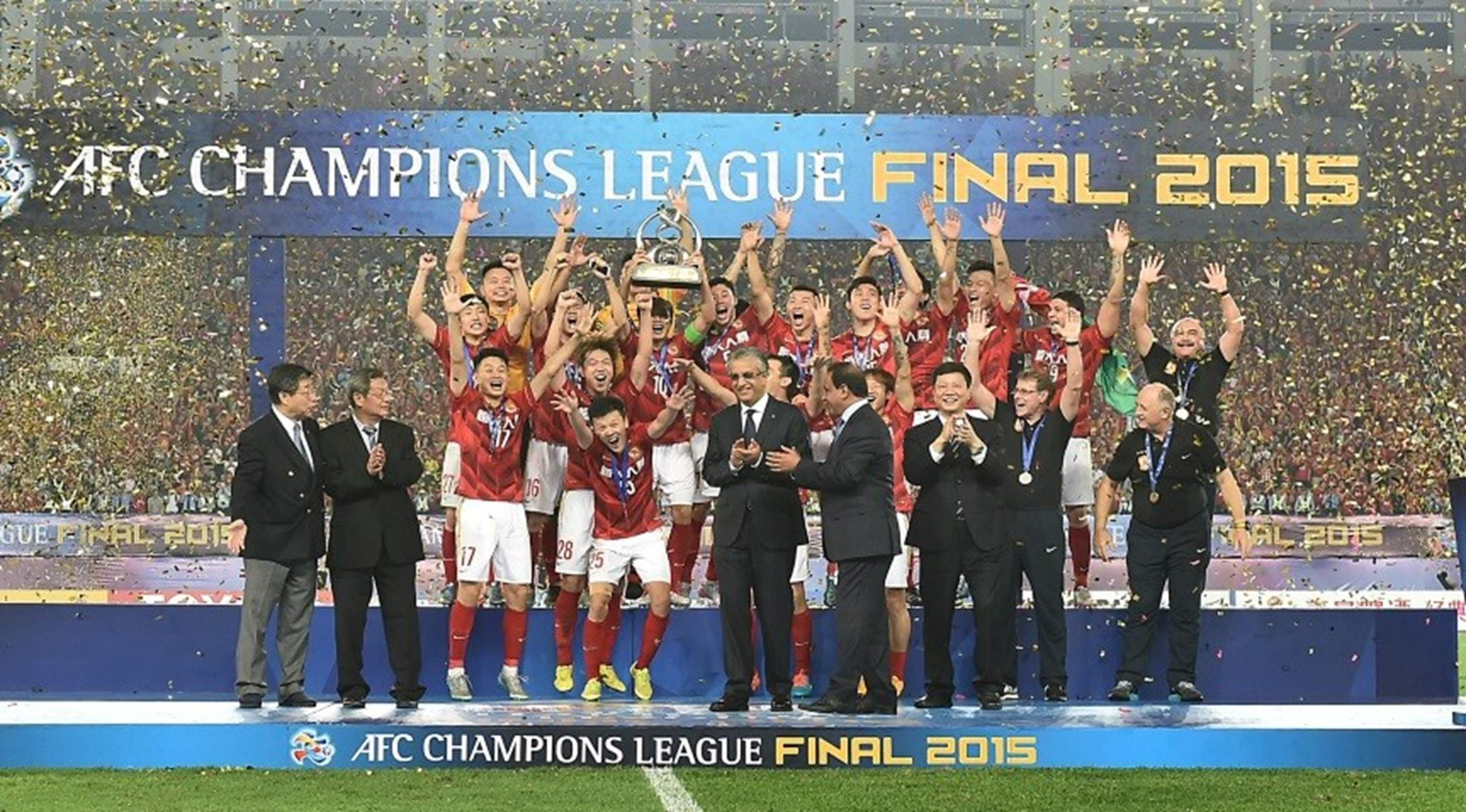 El declive del fútbol chino: el Guangzhou FC desaparece y marca el ...