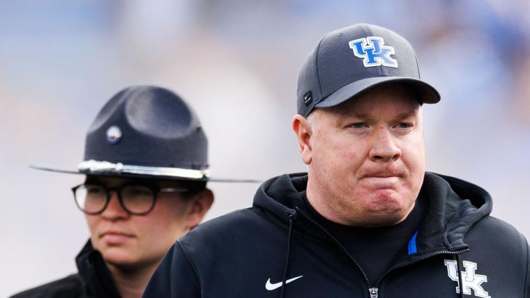 Kentucky head football coach Mark Stoops given grim prediction that ...