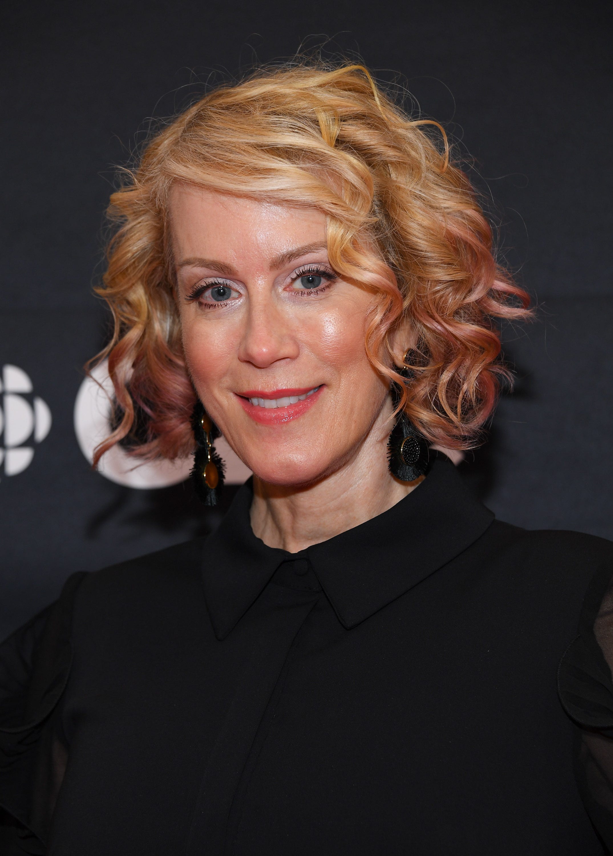 Rebecca Yarros' bestselling fantasy book 'Fourth Wing' is being turned ...