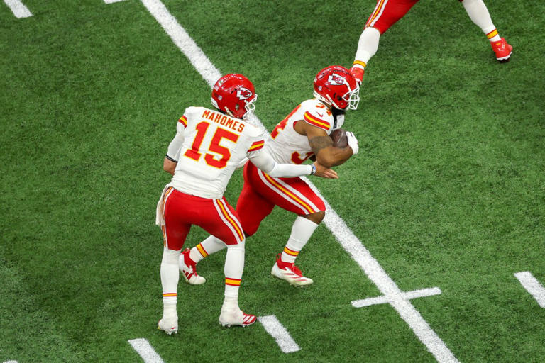 Samaje Perine responds to awkward Patrick Mahomes moment on Chiefs ...