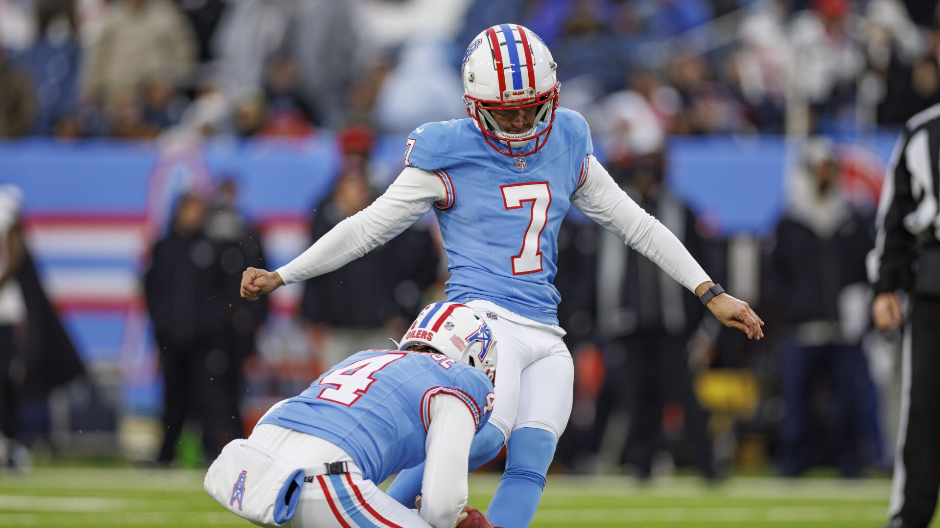 Panthers sign Matthew Wright