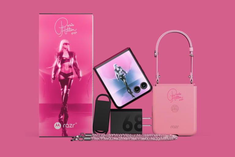 Motorola’s new Paris Hilton edition Razr is the ultimate Y2K throwback
