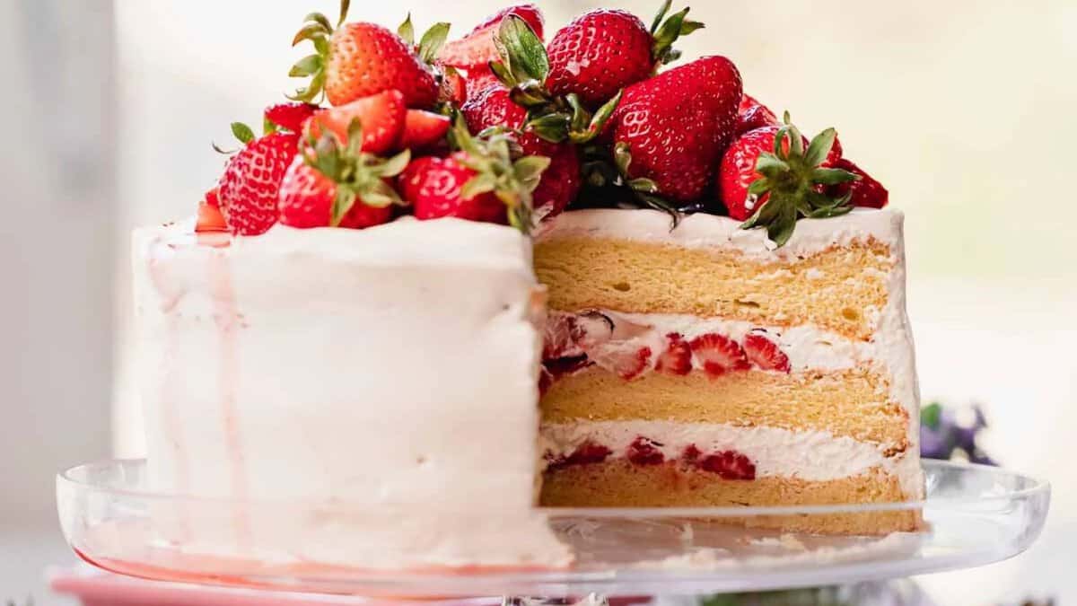 28 easy strawberry desserts you won't be able to resist