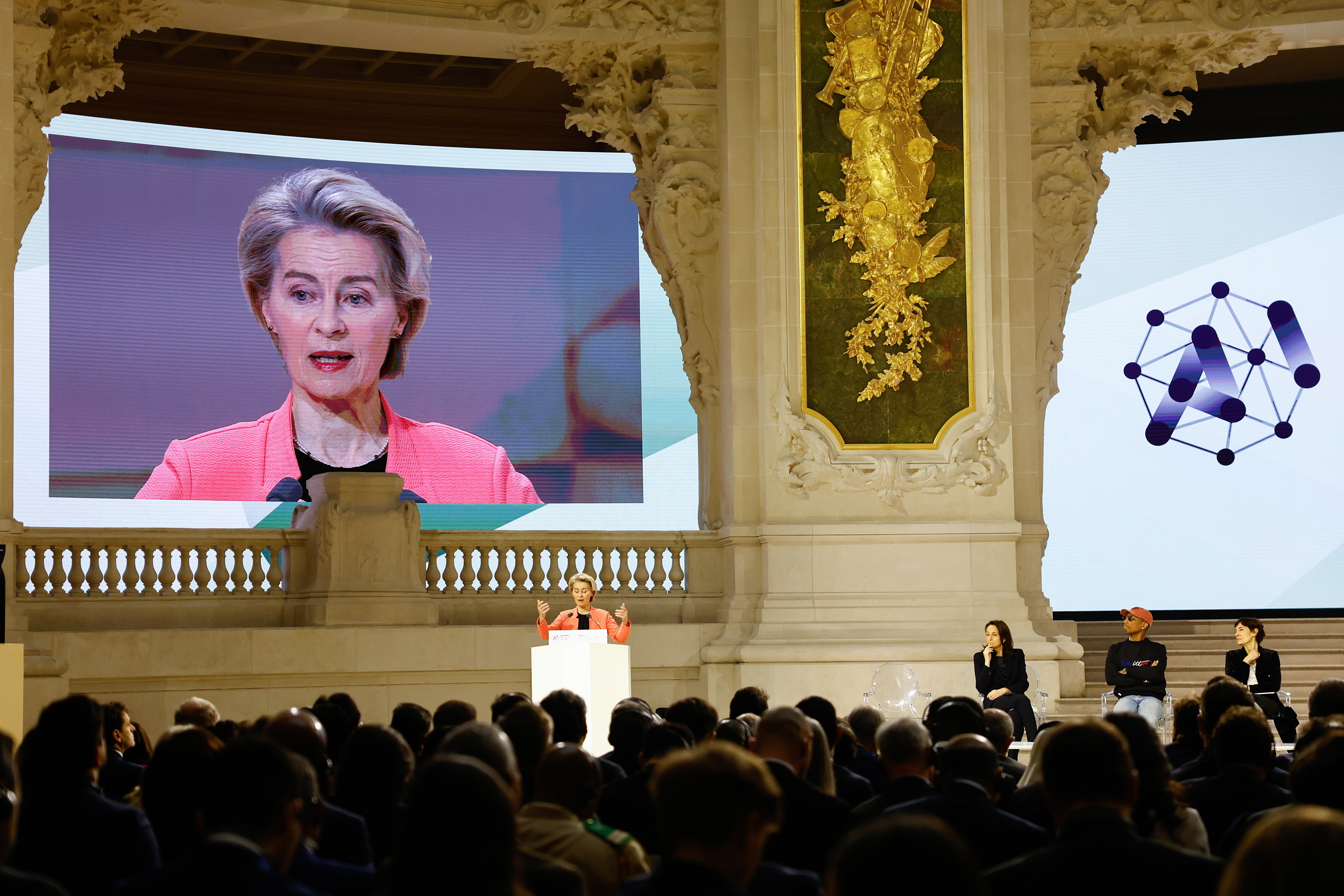 Von der Leyen announces 200 billion in investments for AI