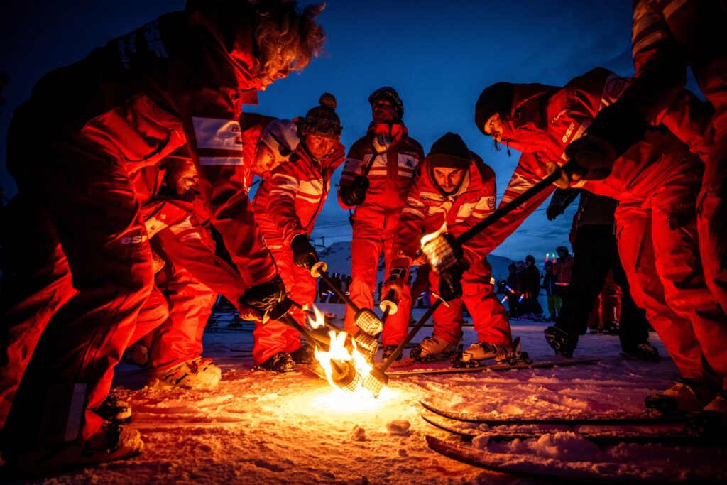 « Les P’tits Flambeaux » : la descente aux flambeaux qui illumine les ...