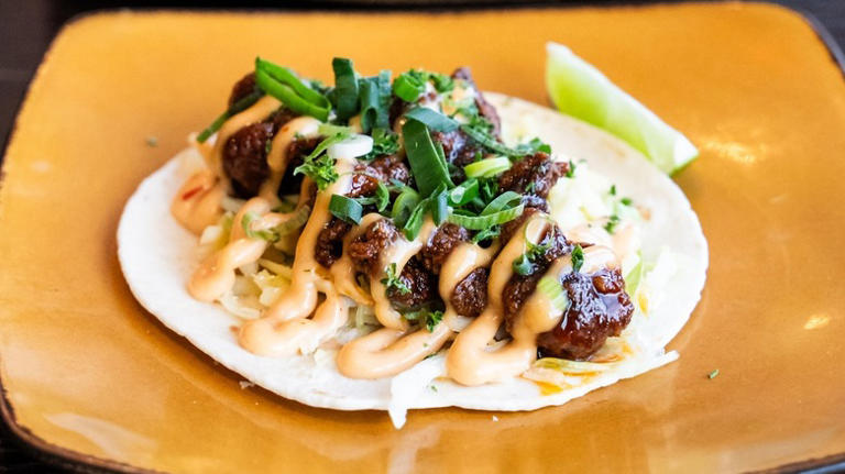 14 Mexican Restaurant Chains That Aren't Taco Bell