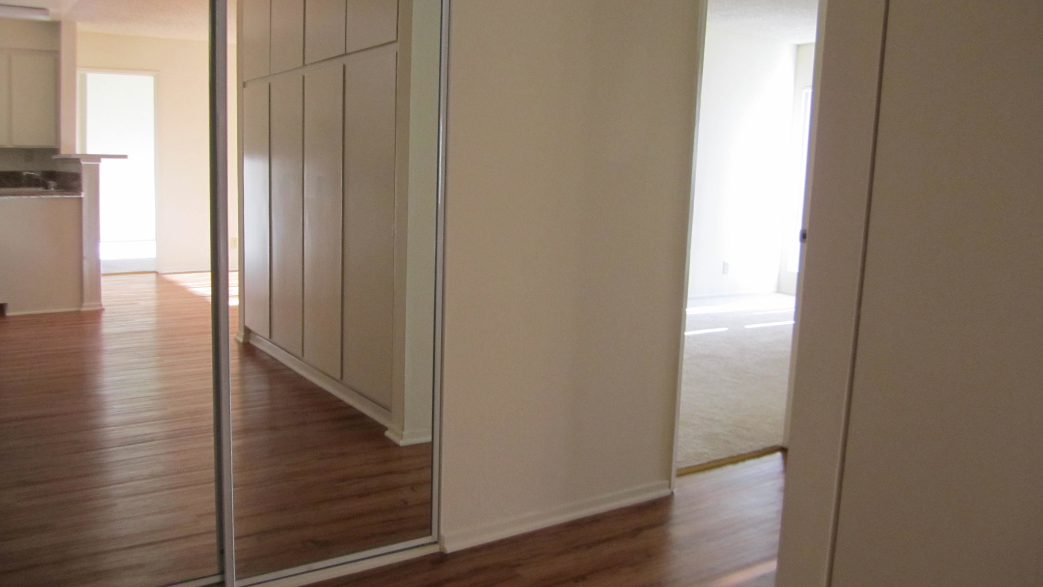 20 Creative Ways to Use Mirrors to Make Small Spaces Look Bigger