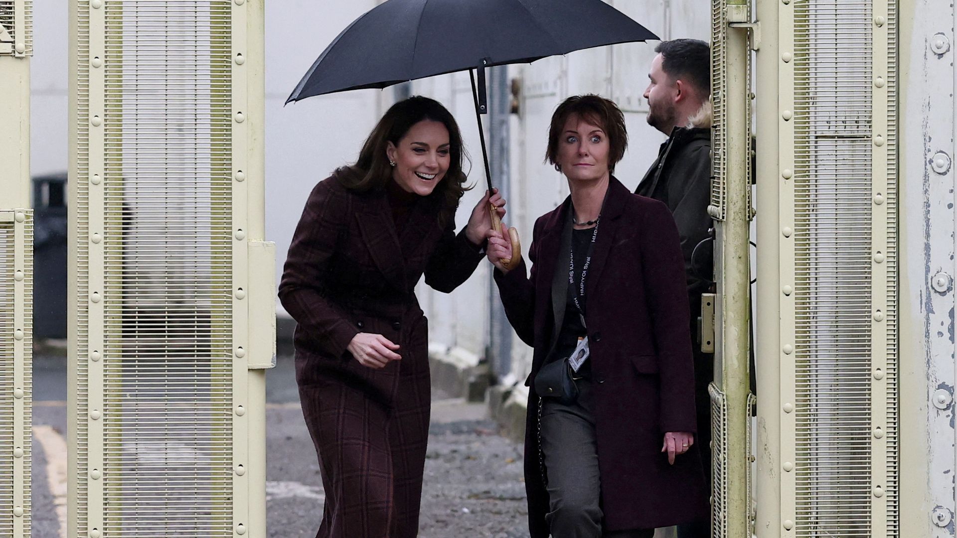 Kate Midleton se involucra con la realidad de las madres en prisión en ...