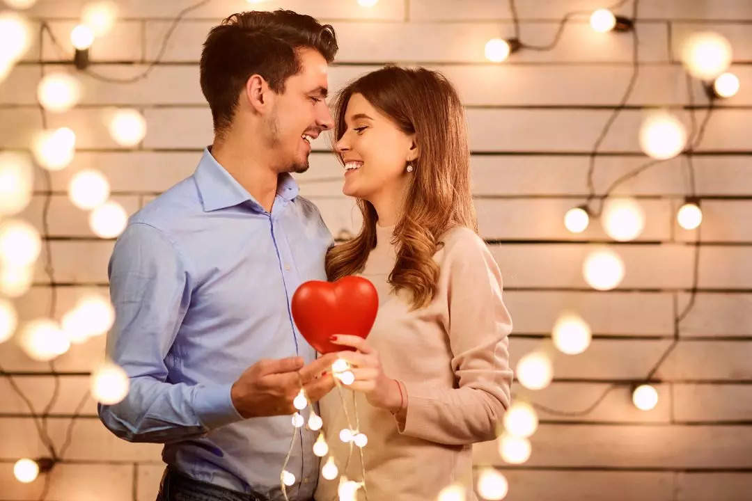 Happy Hug Day 2025: Top 100 Wishes, Messages, Images and Quotes for ...