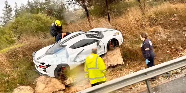 C8 Corvette Looks Surprisingly Good After Flying Off Rainy Highway in Crash