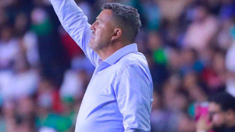 Why famed NBA coach Pat Riley will benefit from potential Chiefs 'three-peat'