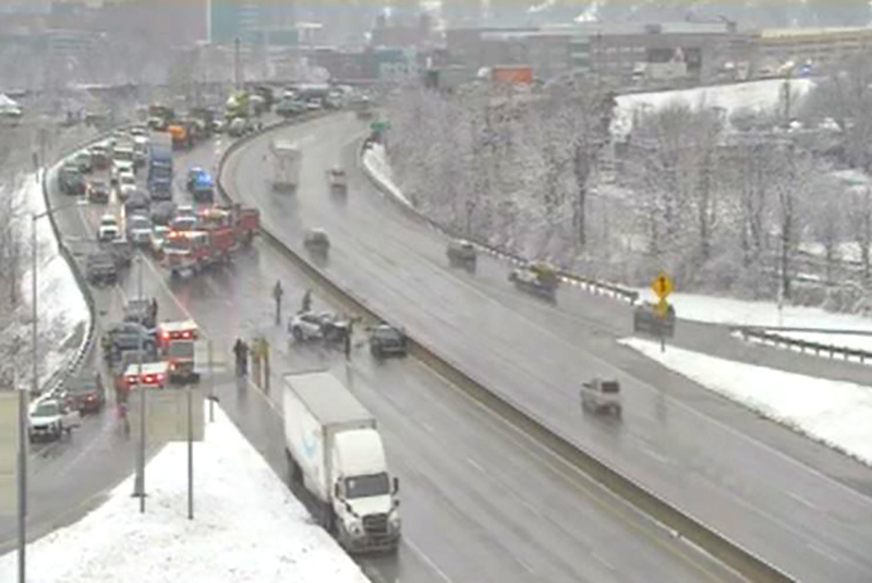 All lanes reopen after crash on I-581N near Elm Avenue All lanes reopen after crash on I-581N near Elm Avenue