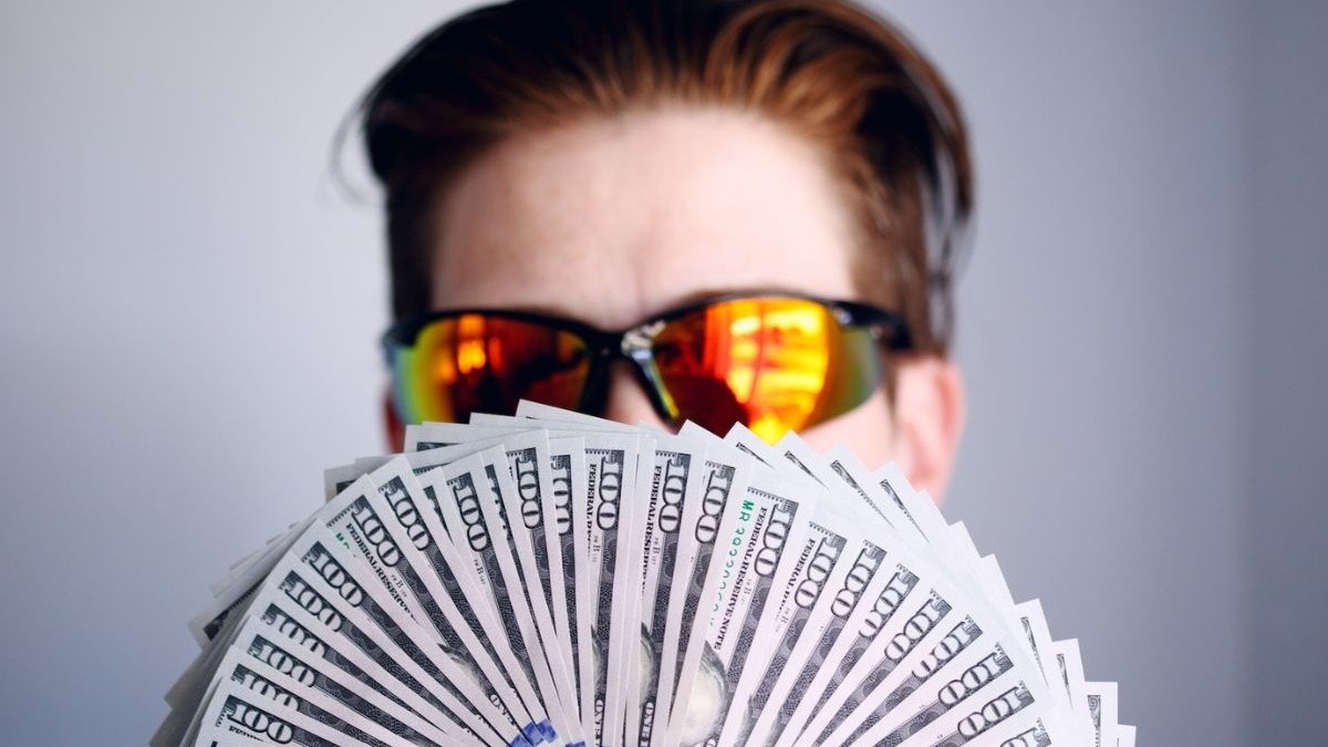 Gypsy Horoscope: Zodiac Signs That Will Have Lots of Money