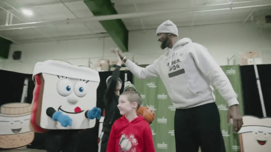 Bobby Portis Jr., Feeding America Eastern Wisconsin launch PB&J Challenge