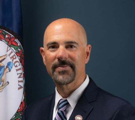 Trump nombra a Terry Cole al frente de la DEA