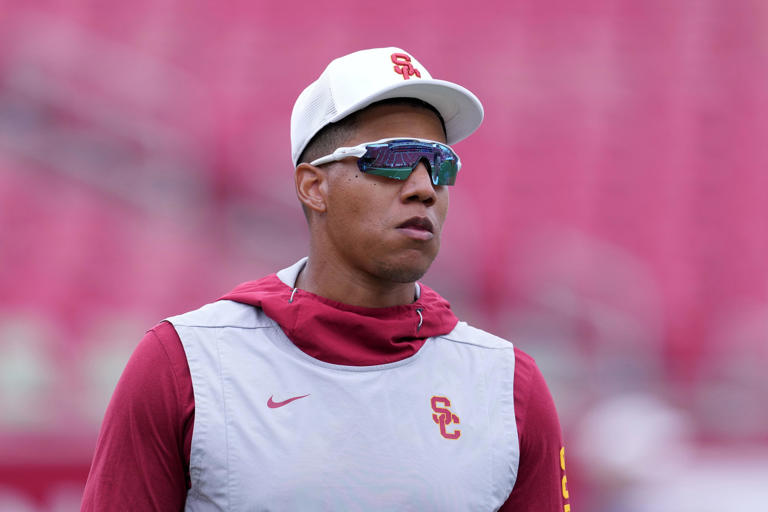 Taylor Mays is excited about his homecoming as Washington's safeties coach