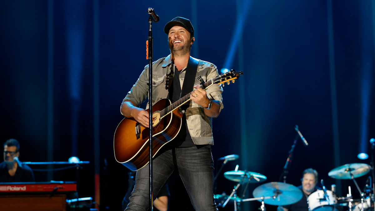 Luke Bryan Puts Fresh Spin On Heartfelt Ballad Ahead Of Valentine’s Day