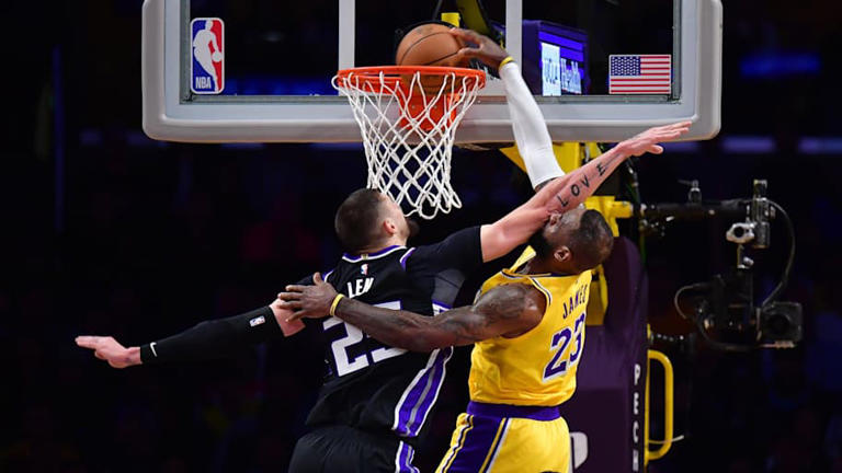 Former Sacramento Kings Big Man Signs With Lakers