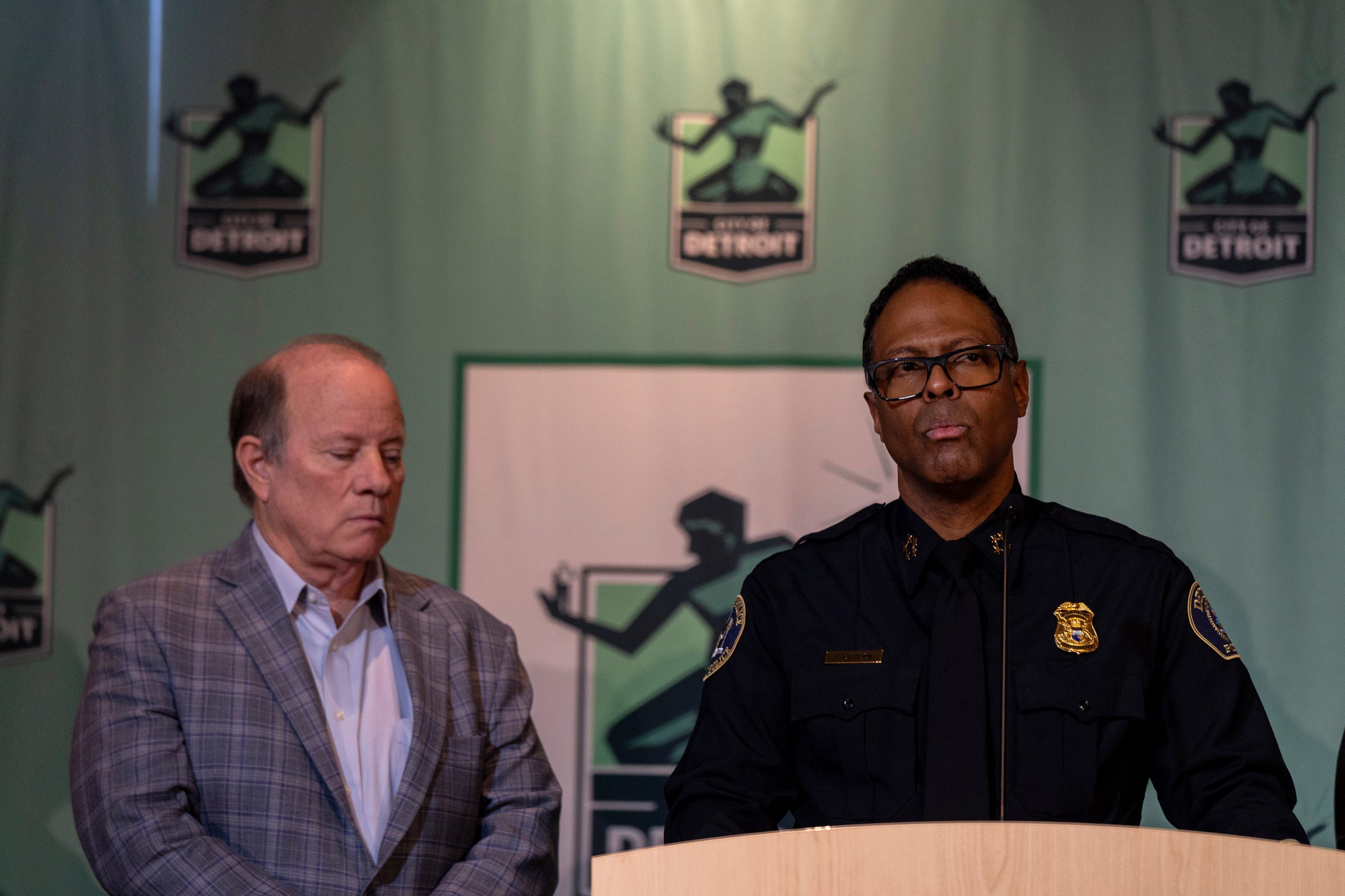 Detroit mom called city for help before 2 kids froze in casino parking ...