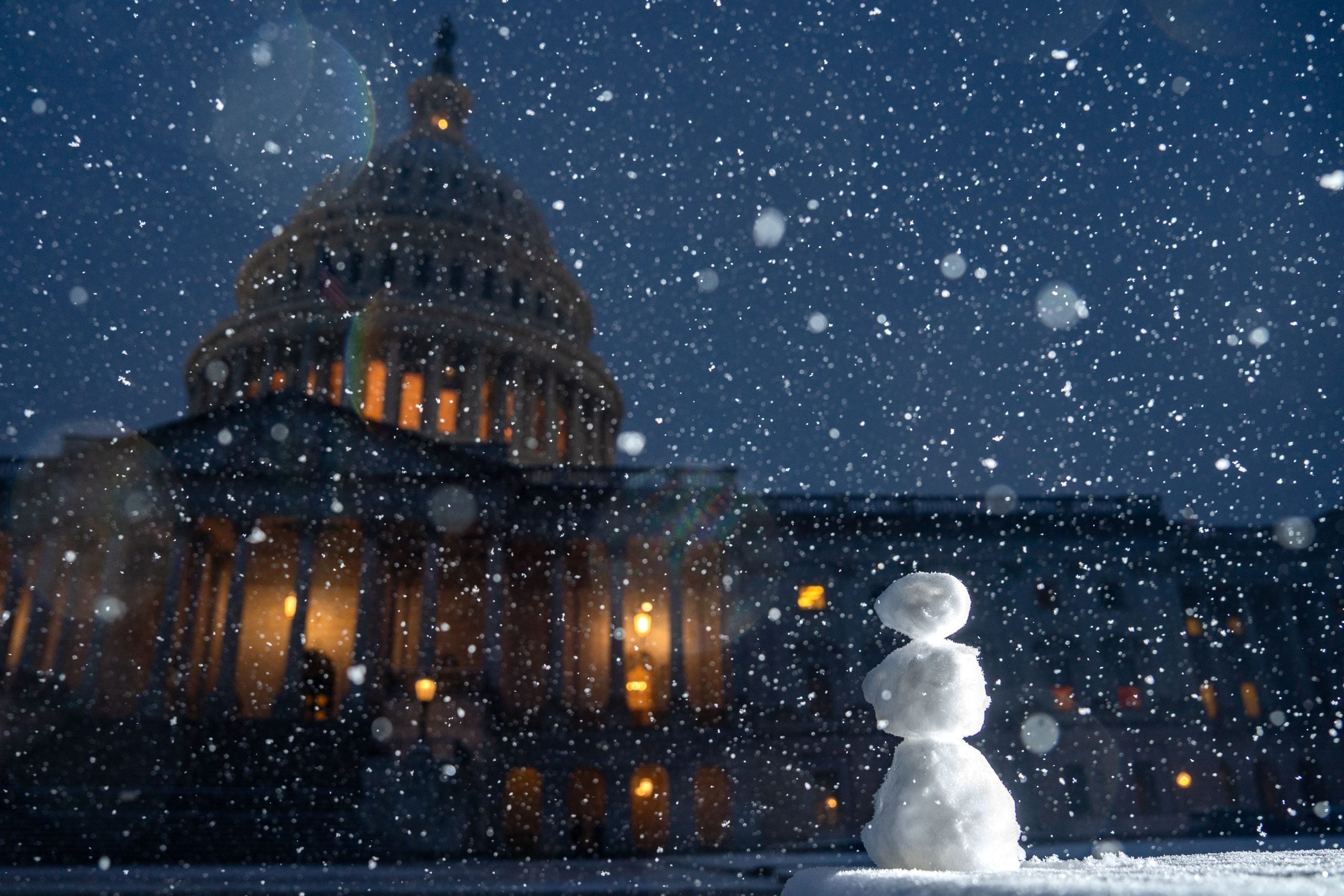 Heavy snow blankets Washington, Baltimore amid first in trio of winter ...