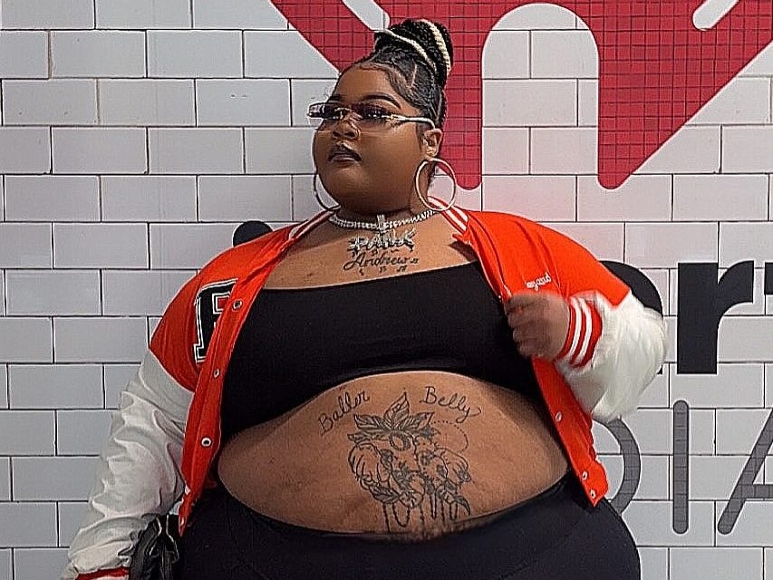 Radio show forced to find bigger seat for obese rapper