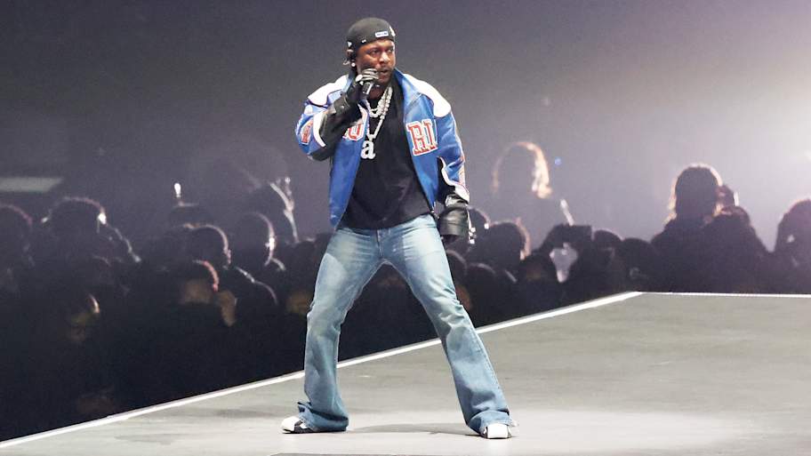 ¿Qué dice la polémica canción de Kendrick Lamar en el Super Bowl sobre Drake?