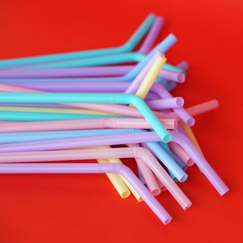 Trump signs executive order to ditch paper straws for plastic